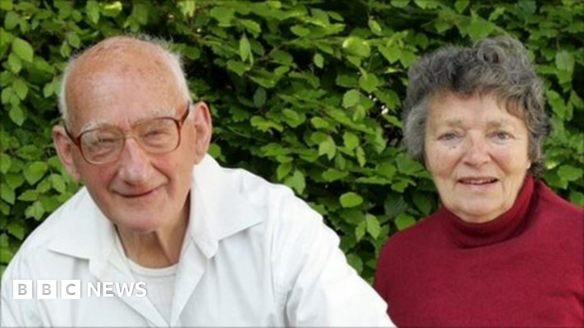 Bill Barbour killed wife Anne 'to preserve her dignity' - BBC News