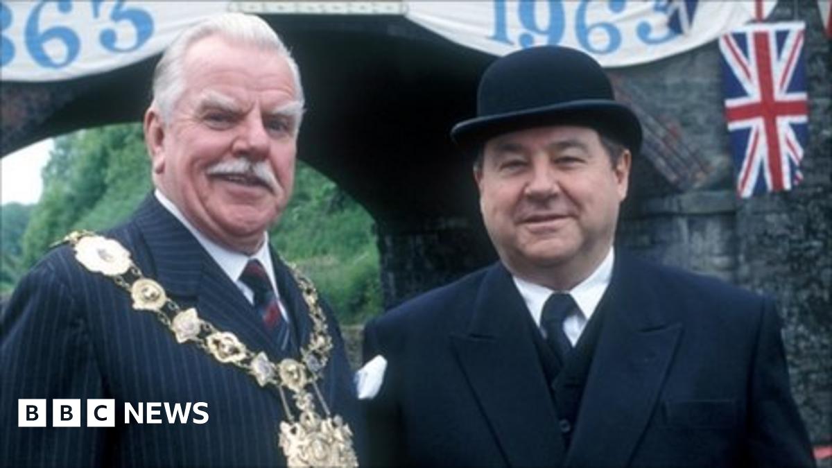 David Croft: Richard Spendlove's tribute to writing partner - BBC News