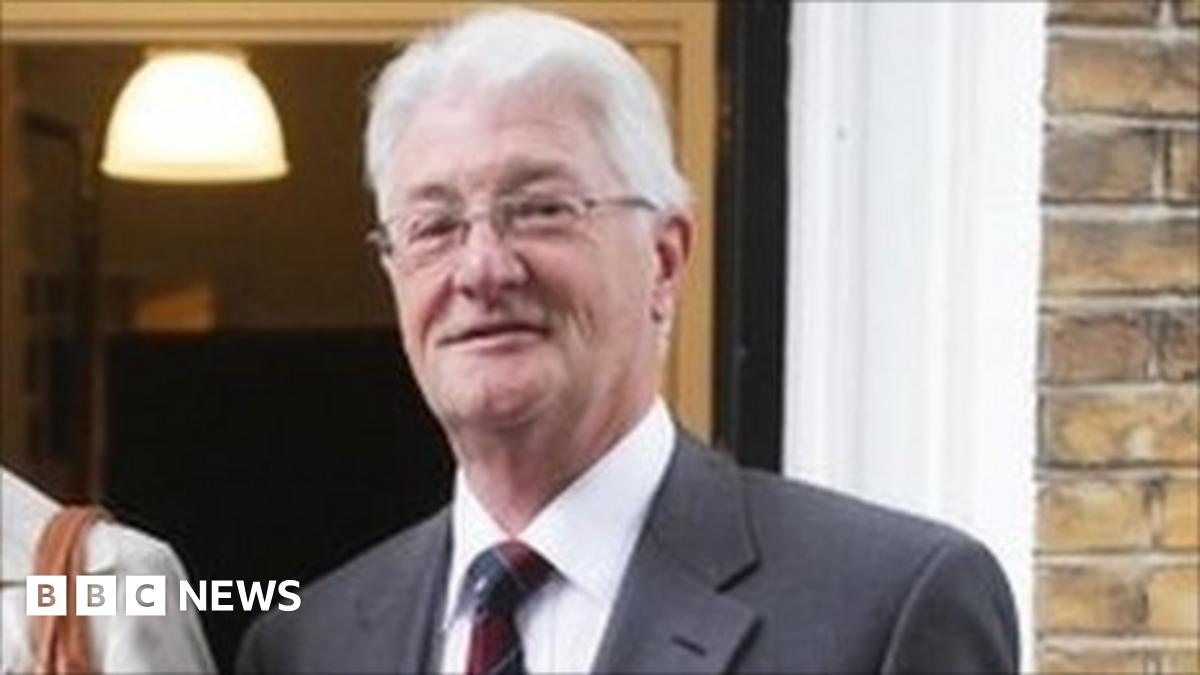 Christopher Tappin loses Iran missile extradition bid - BBC News