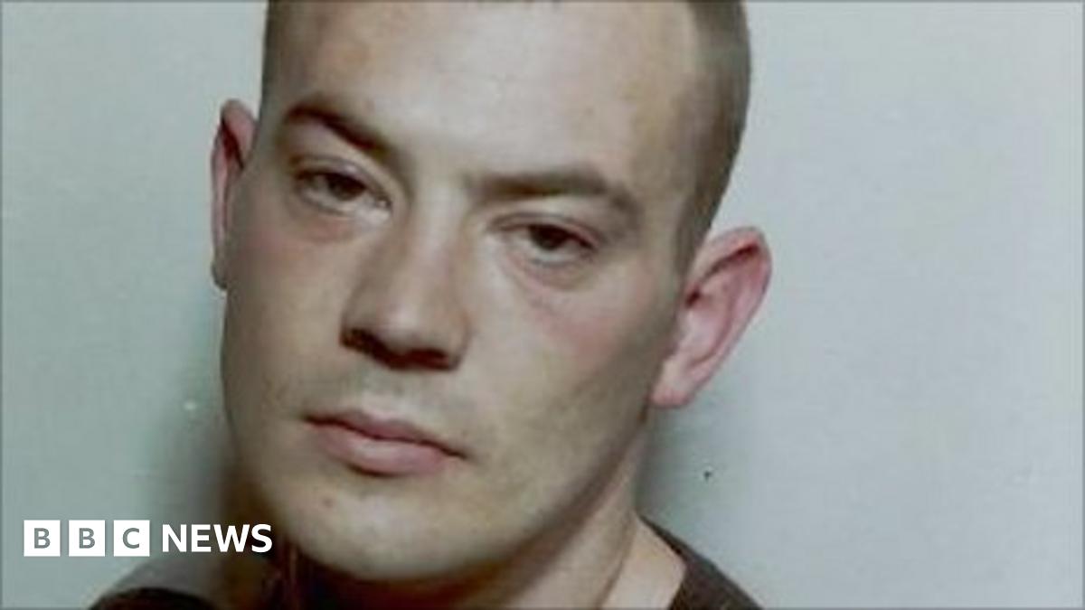 Bryan Christie jailed for Brian Faulds murder cover-up bid - BBC News