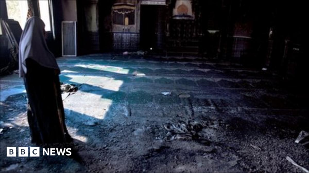 Mosque in northern Israel in 'price tag' arson attack - BBC News
