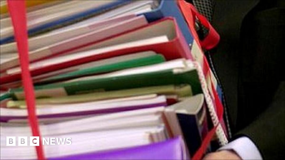 Adrian Beecroft work report not doctored, No 10 says - BBC News