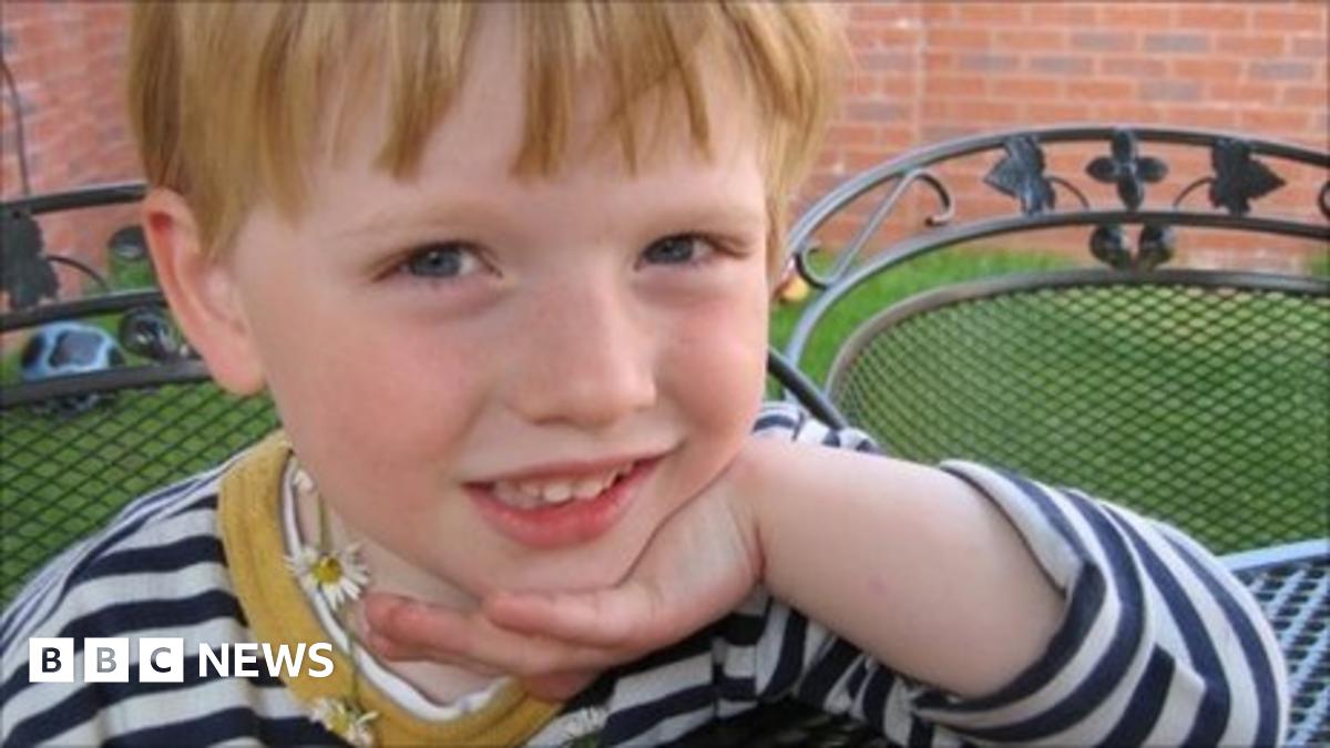 Bus driver jailed for causing death of Finlay Connor, 6 - BBC News