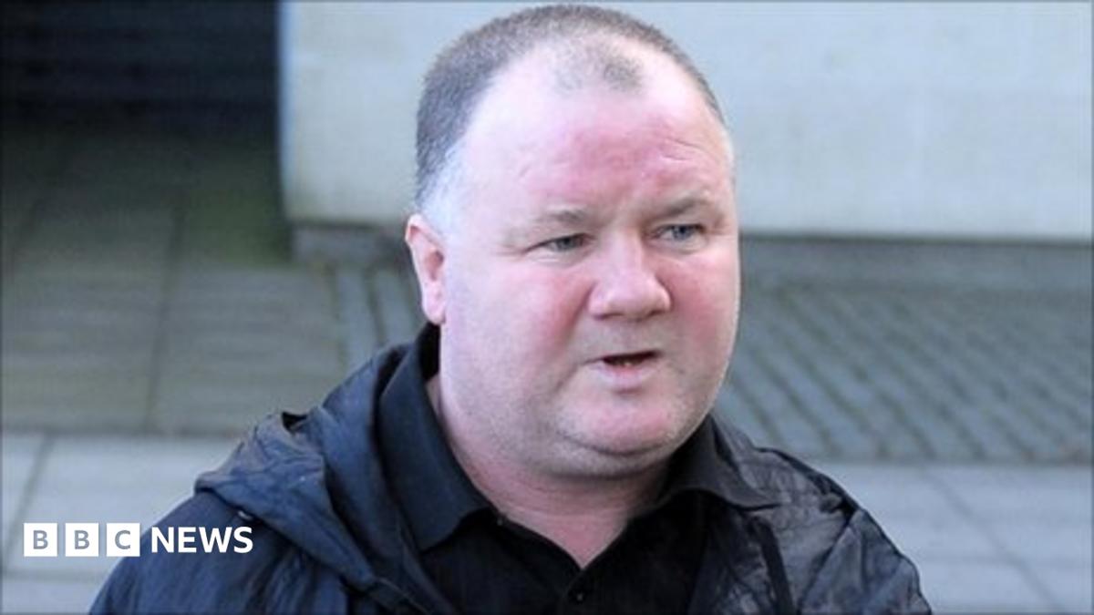 Wayne Rooney's father cleared over bet probe - BBC News