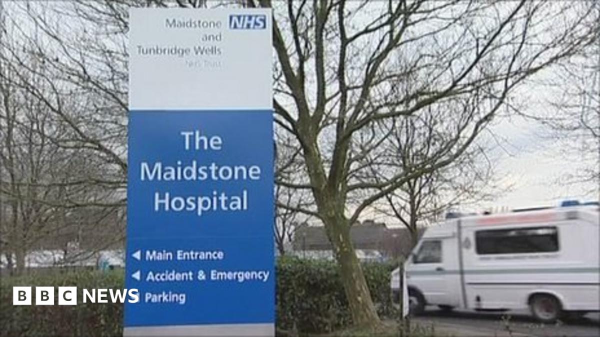 Pembury hospital apologises for A&E delays - BBC News