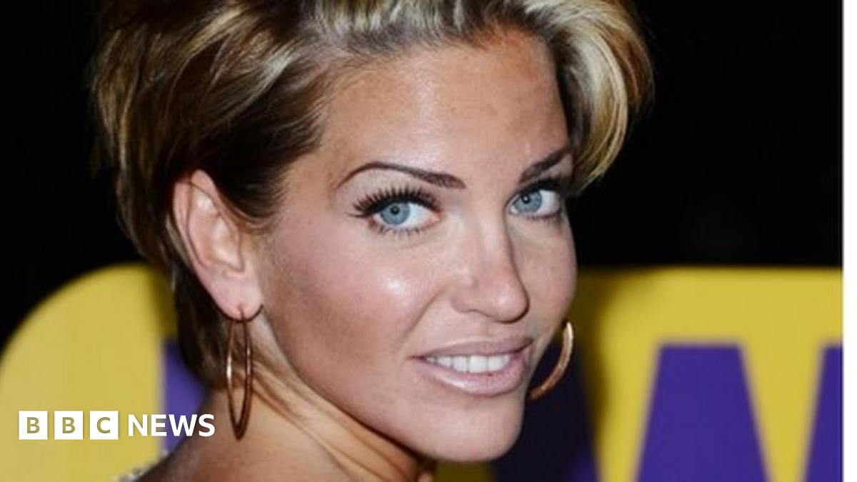 Girls Aloud's Sarah Harding enters rehab for depression - BBC News