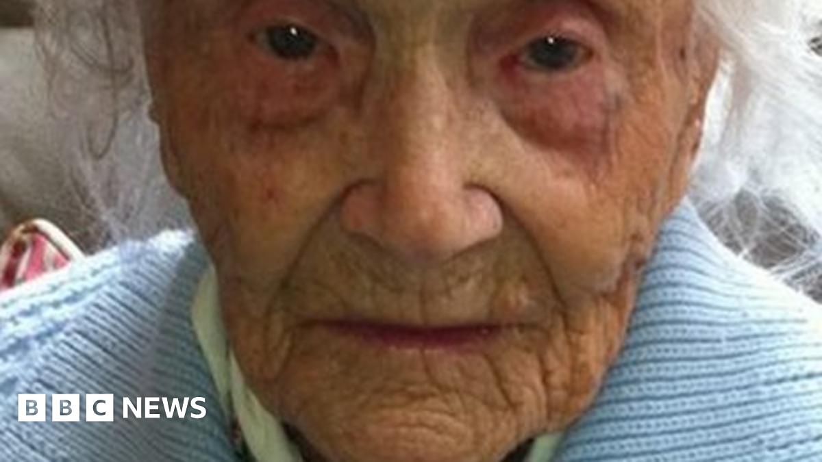 Birthday celebrations for 109-year-old island woman - BBC News