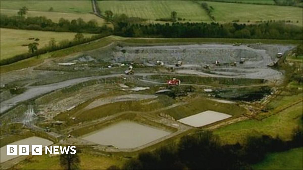 Derbyshire opencast mine expansion approved - BBC News