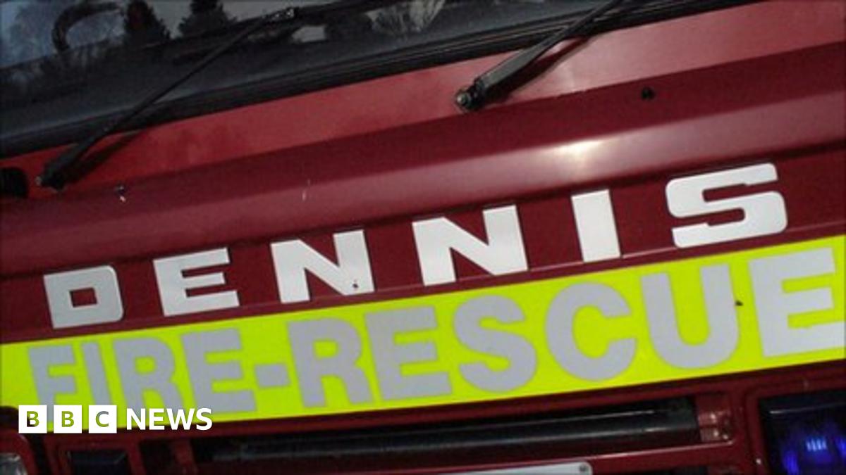 Asbestos found at disused factory fire in Plymouth - BBC News