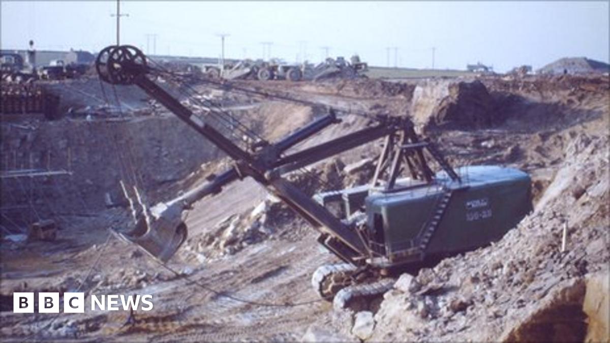 M62 memories: Forty years of England's highest stretch of motorway ...