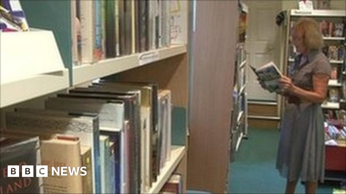 Swindon library volunteers to receive long service award - BBC News