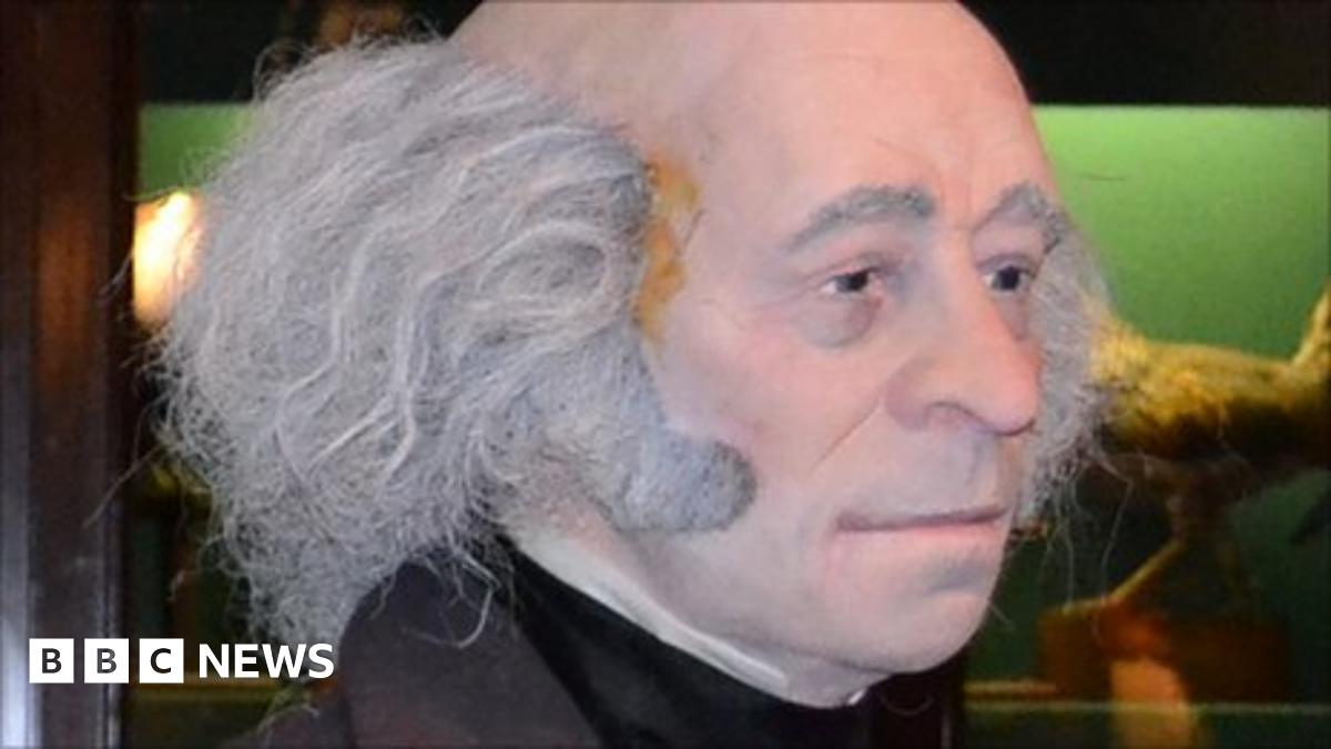 Guernsey's Victorian collection to go after 17 years - BBC News