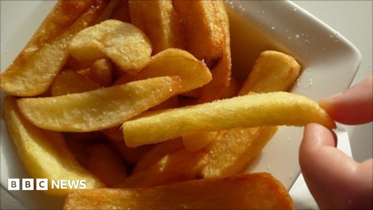Senate blocks Barack Obama's school potato limit - BBC News
