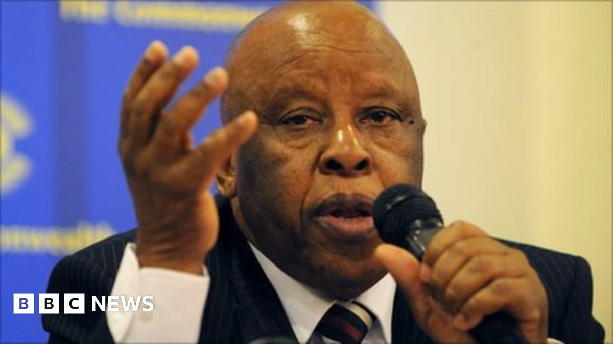 Botswana HIV: Mogae in call to legalise homosexuality - BBC News