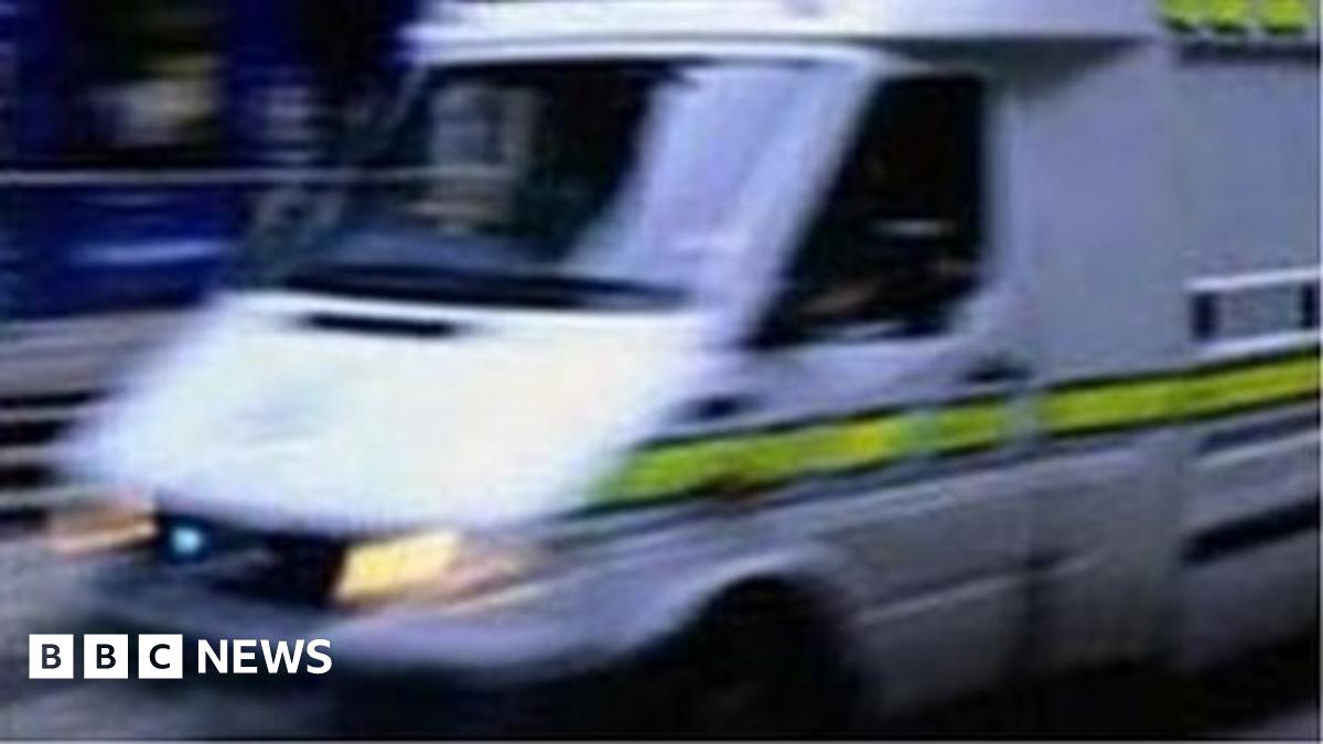 Ten-car crash closes M66 near Bury - BBC News