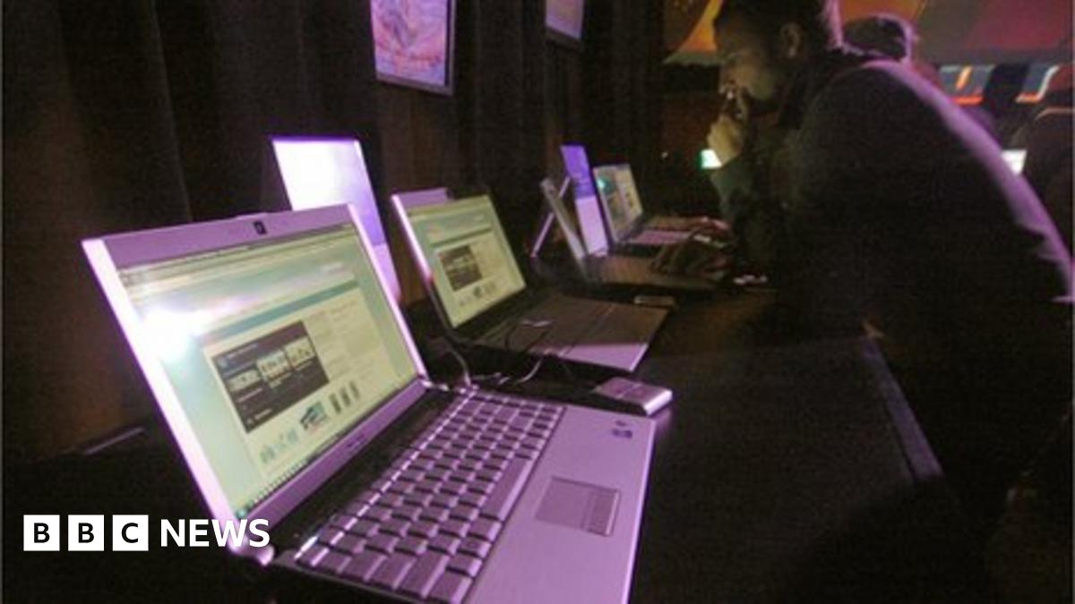 Canada Supreme Court: Hyperlinks cannot libel - BBC News