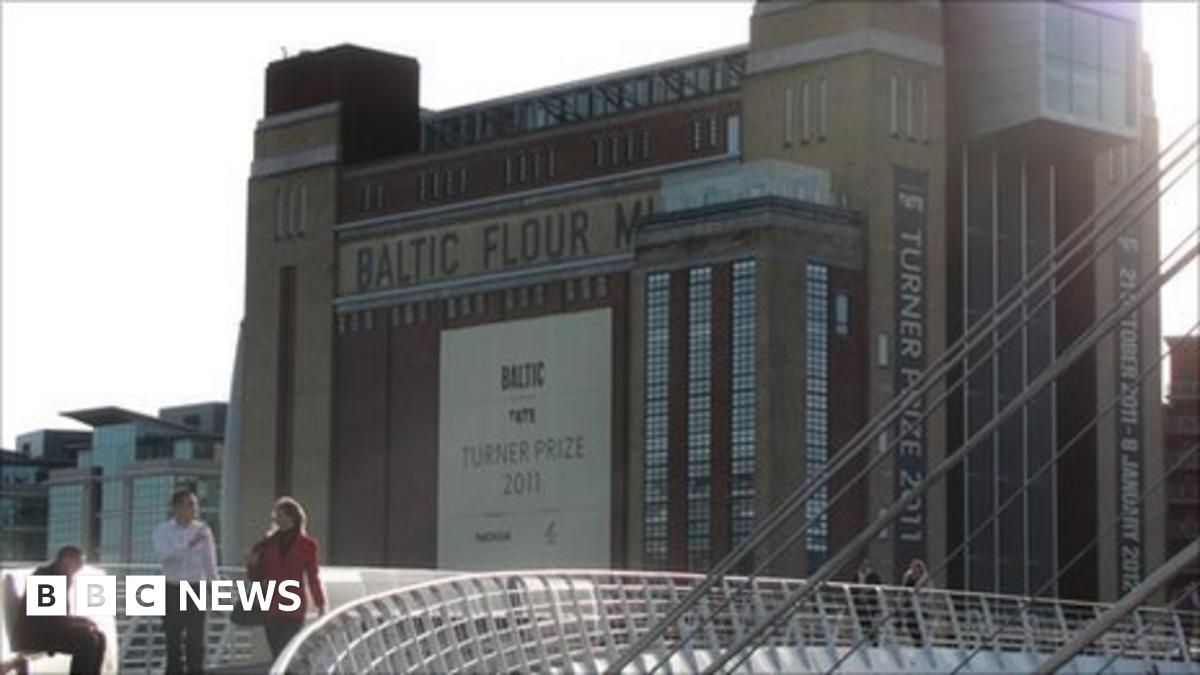 Baltic art gallery expands with new branch - BBC News