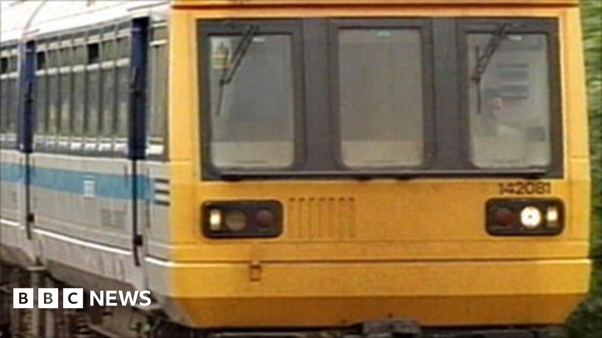 Long-term safety fears over Yorkshire's Pacer trains - BBC News