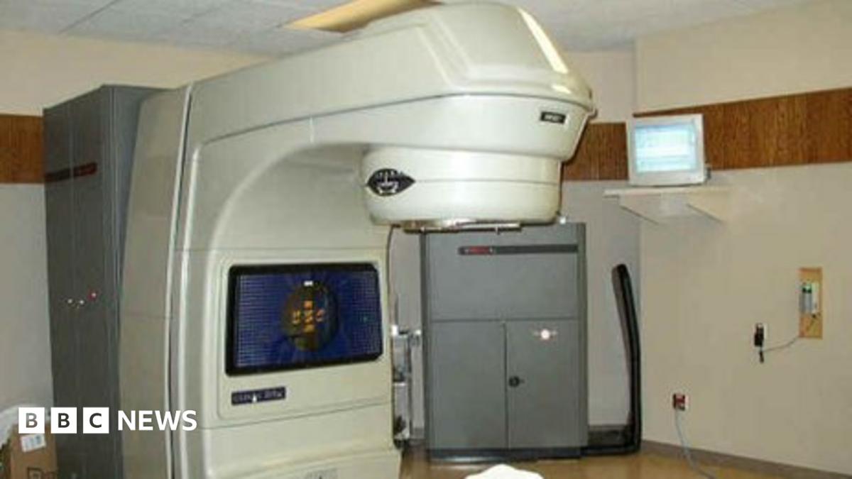 Derriford's new linear accelerator radiotherapy machine - BBC News