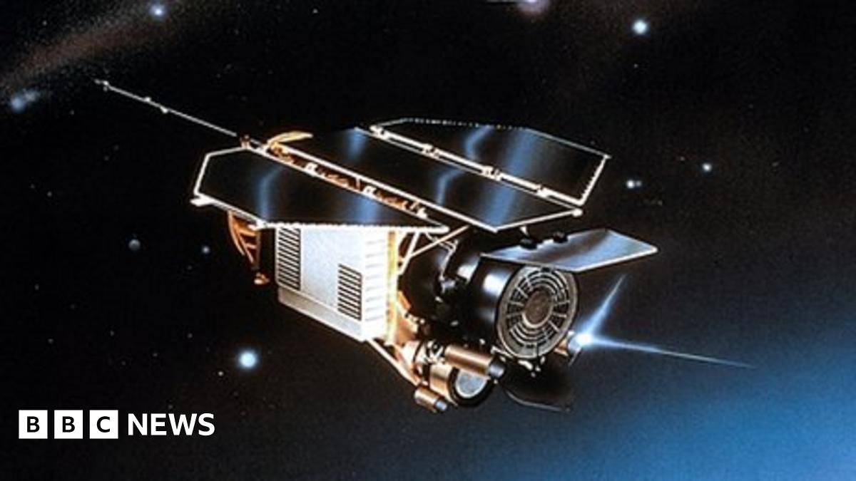 German Rosat spacecraft makes uncontrolled re-entry - BBC News