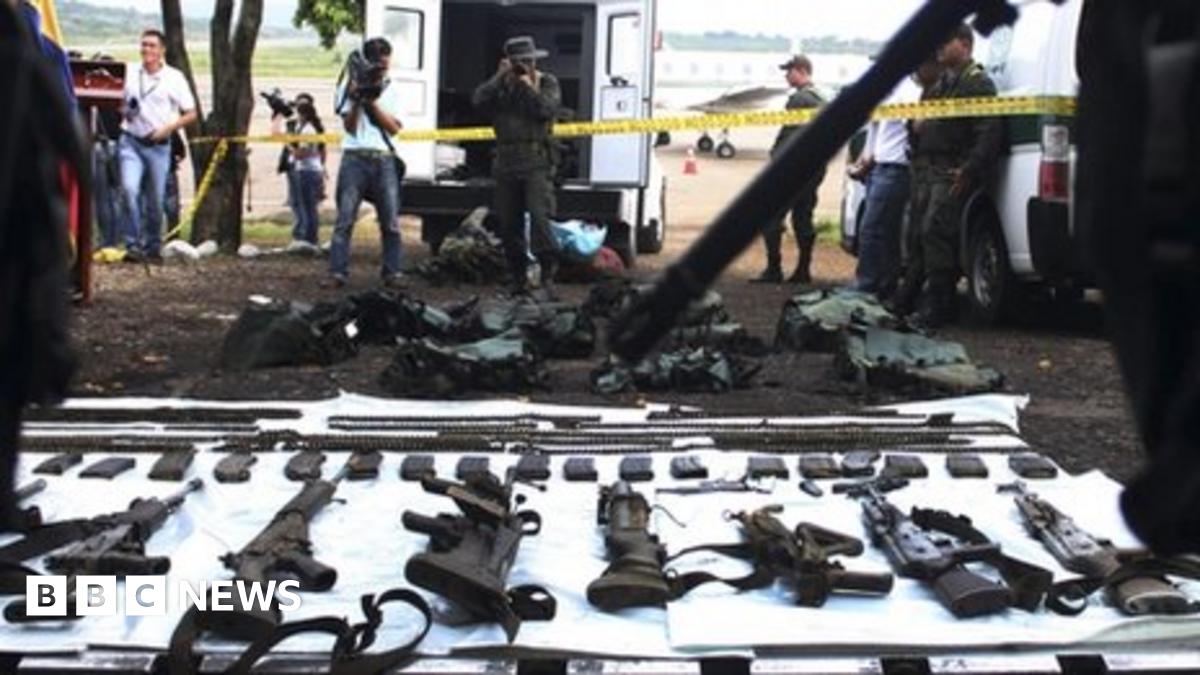 Ten Colombian soldiers die in suspected Farc attack - BBC News