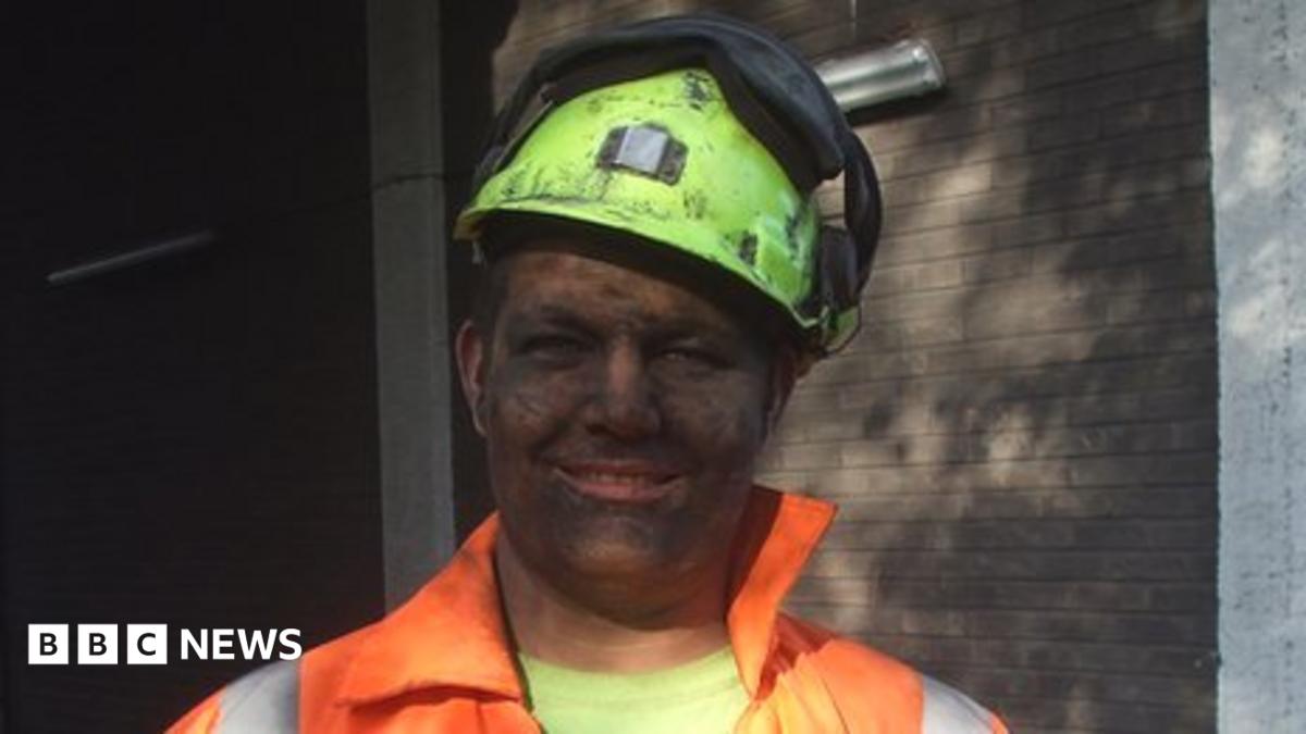 Life at the coal face: Who are the UK's 21st Century miners? - BBC News