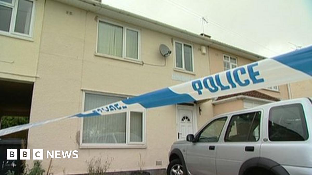 Murder charge over Leicester baby's death - BBC News