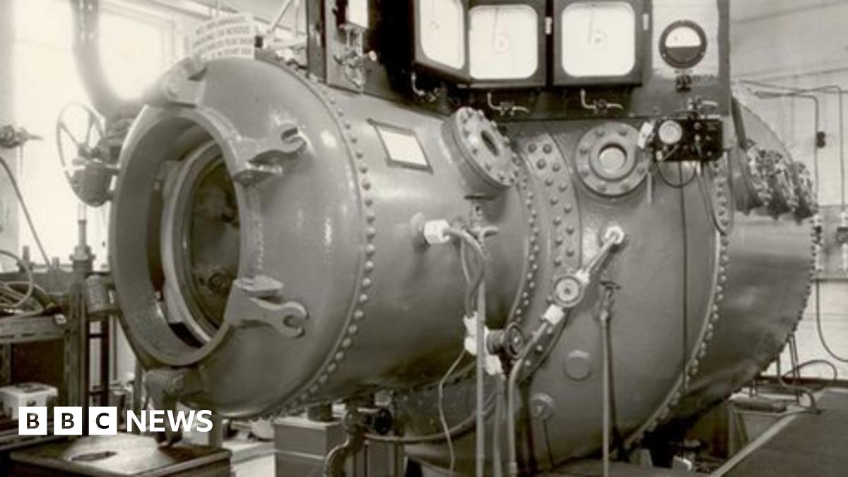 Historical diving chambers moved to Gosport museum - BBC News