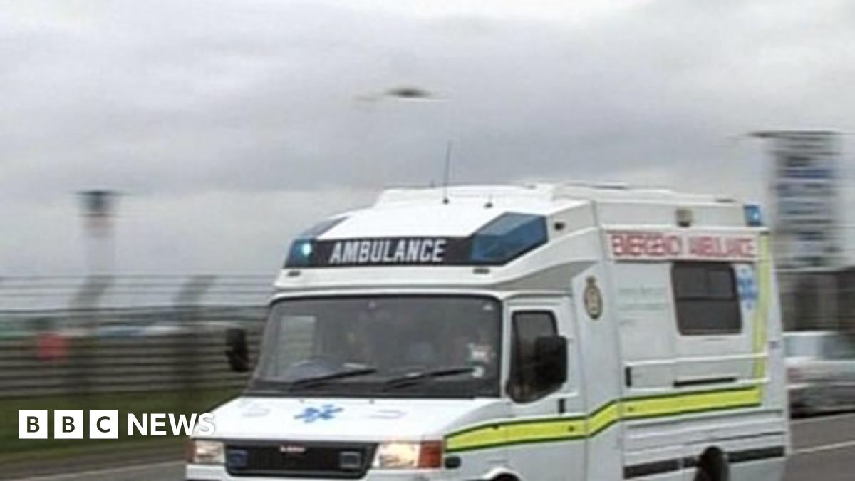 Man crushed by garden model train at his Wilmcote home - BBC News