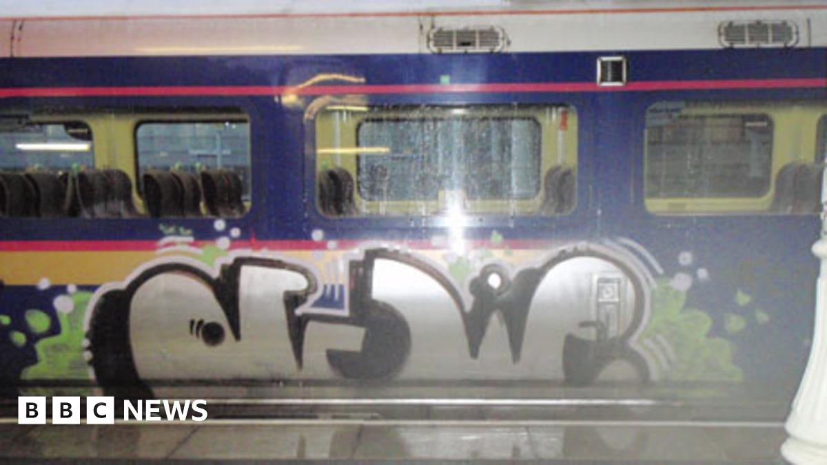 'Nomadic' graffiti vandal went on England rampage - BBC News
