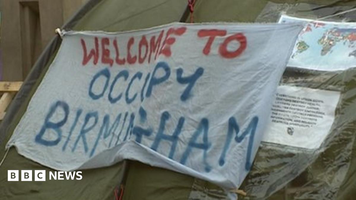 Occupy Birmingham protest moves for German market - BBC News