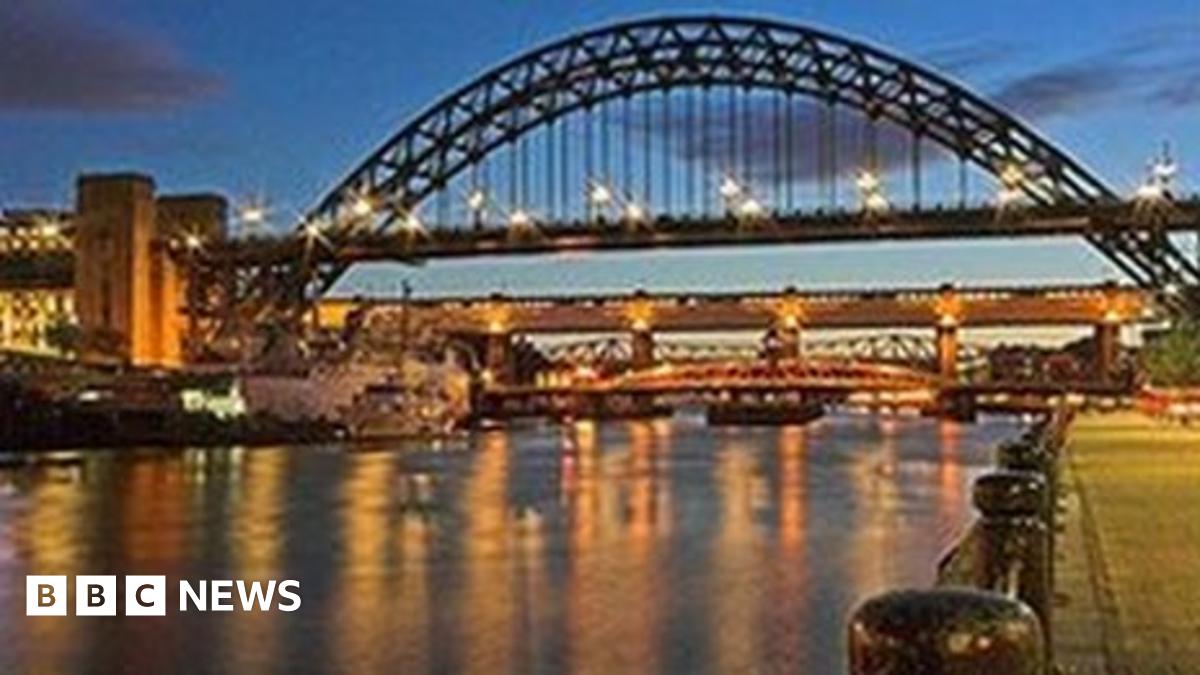 London 2012: Olympic flame to zip-wire from Tyne Bridge in Newcastle ...