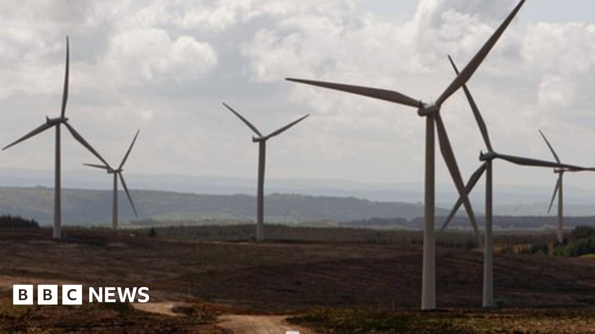 Anti-wind farm campaigners stage conference in Ayr - BBC News