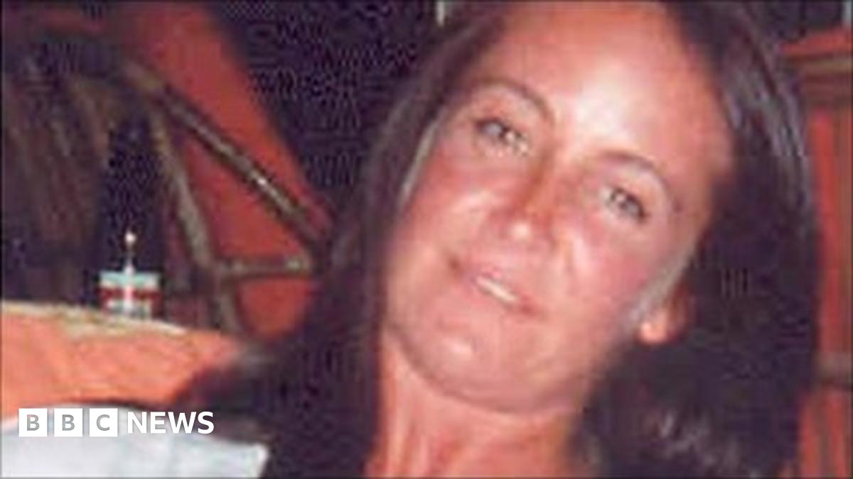 Emma Burns death: Parents pay tribute - BBC News