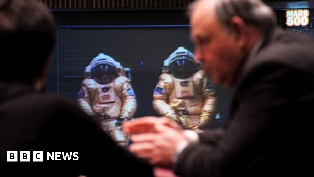 How will real Mars mission differ from simulation? - BBC News