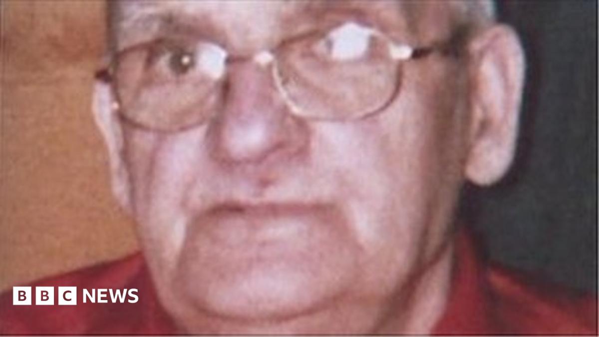 Manslaughter trial over pensioner death - BBC News