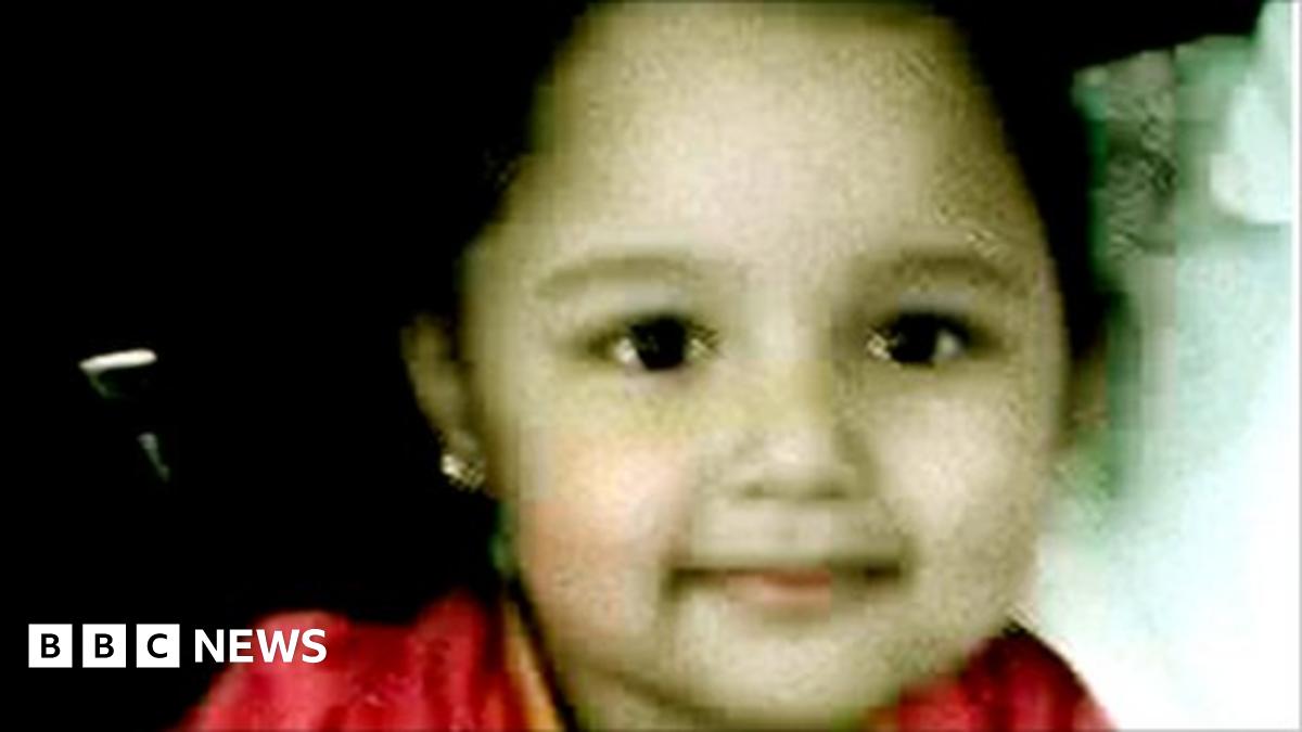 Abducted Atiya Anjum-Wilkinson is reunited with mother - BBC News
