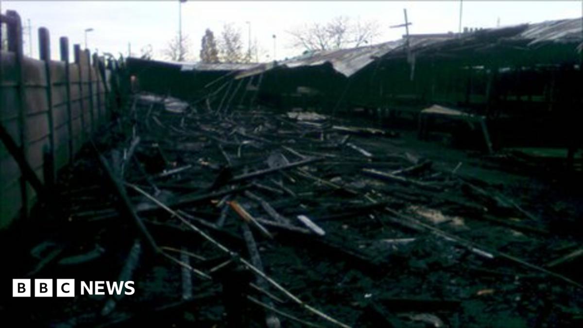 Grey Mare Lane Market blaze 'caused by firework' - BBC News