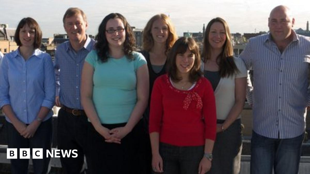 Military awards for Edinburgh veterans medical team - BBC News