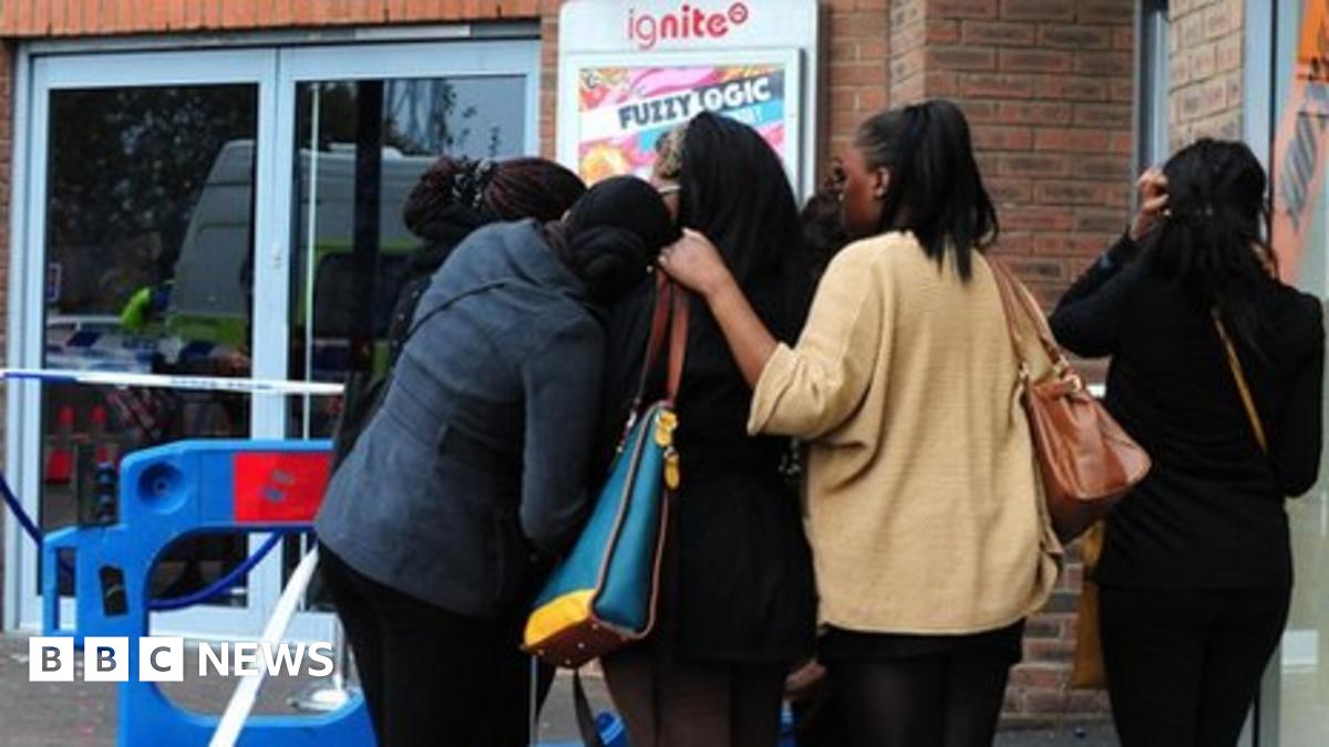 Nightclub tragedy highlights the dangers of crowds - BBC News