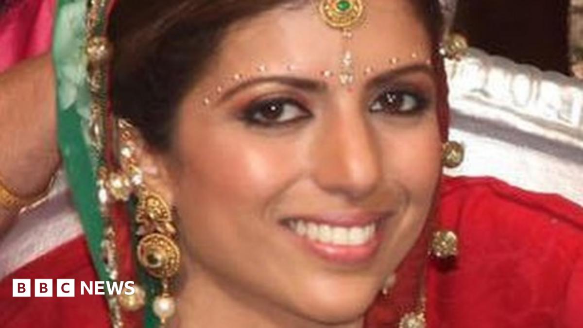 Anni Dewani: Candlelit vigils for South Africa murder victim - BBC News