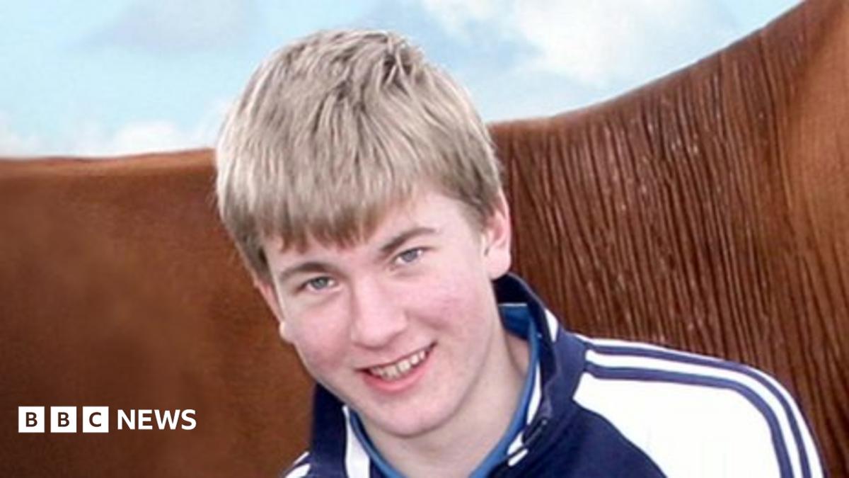 Padstow teenager's tractor slurry death accidental - BBC News