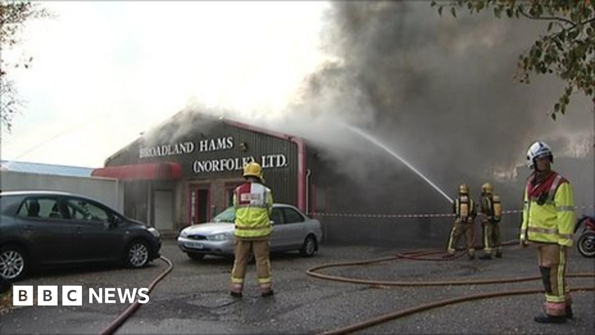 Ham smoker blamed for Broadland Hams food factory fire - BBC News