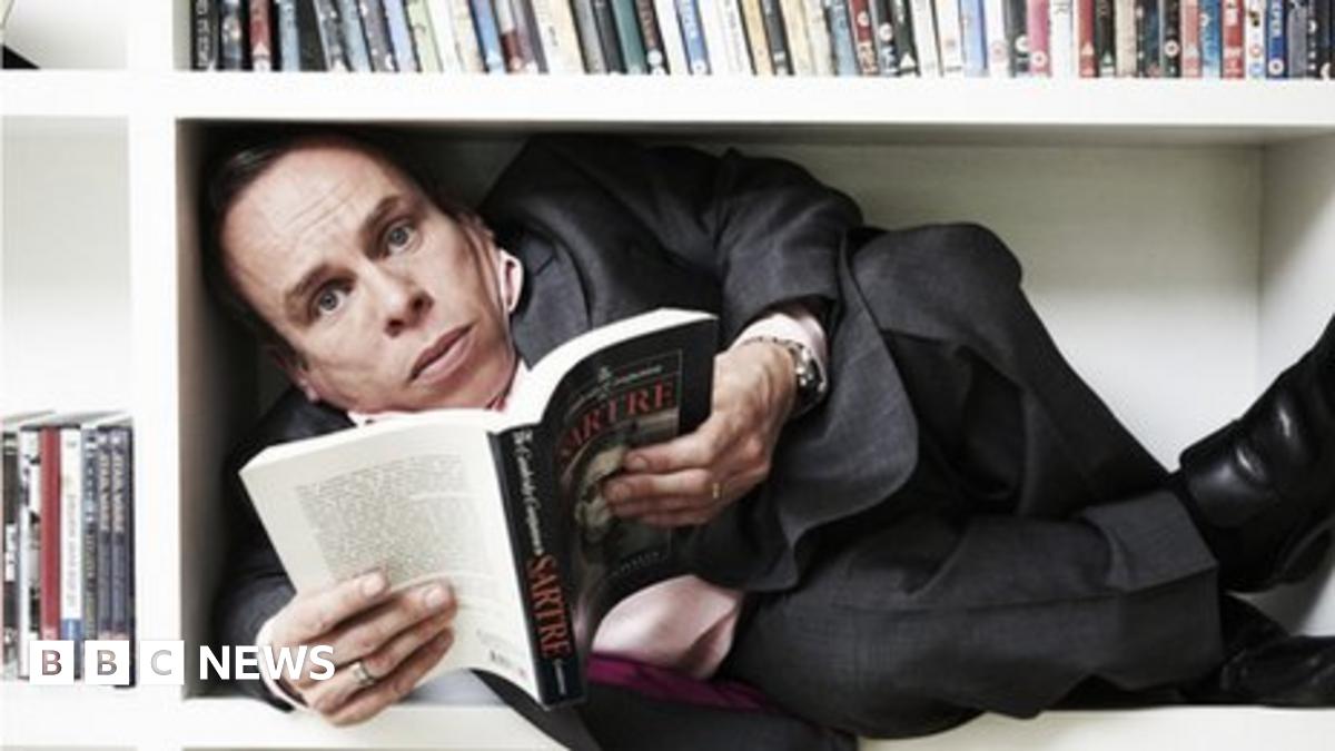 The dwarf actor dilemma - BBC News