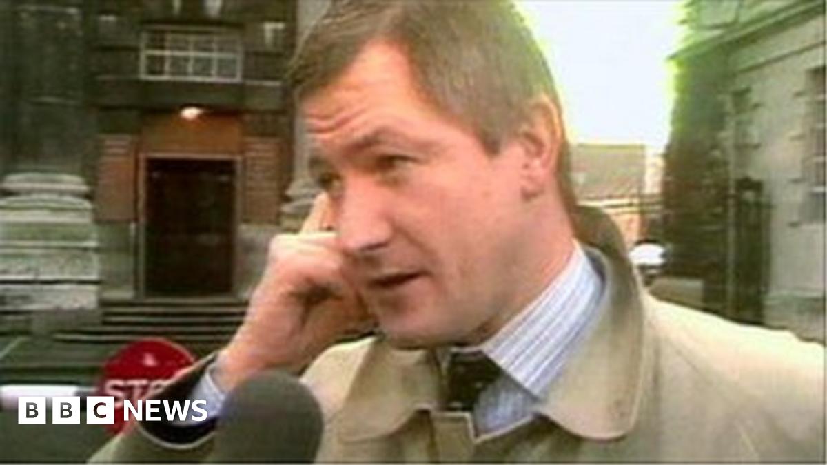 Pat Finucane review team 'determined to expose truth' - BBC News