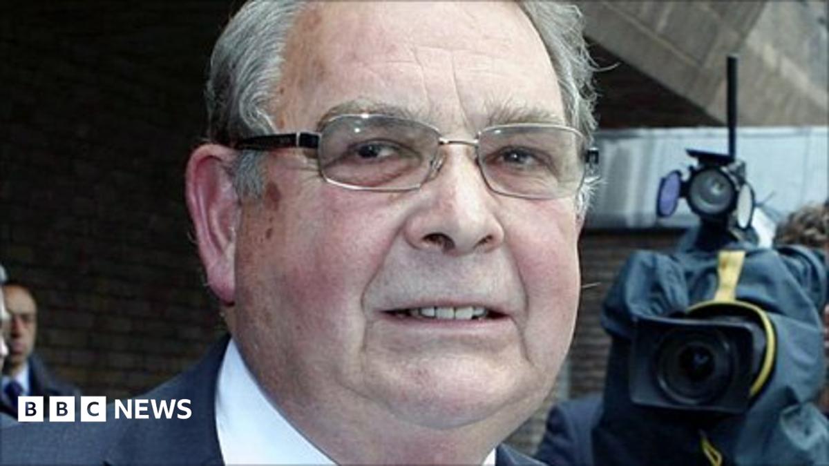 Lord Taylor and Lord Hanningfield ordered to pay thousands - BBC News