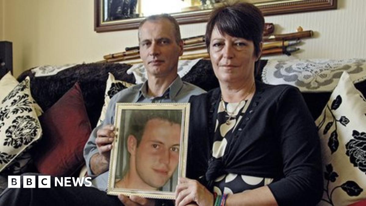 Documentary marks anniversary of Aaron McCormick's death - BBC News