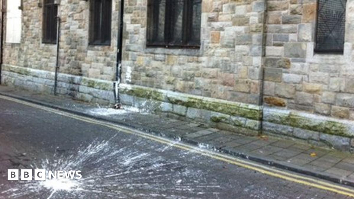 Derry Memorial Hall paint bombers 'intolerant' - BBC News