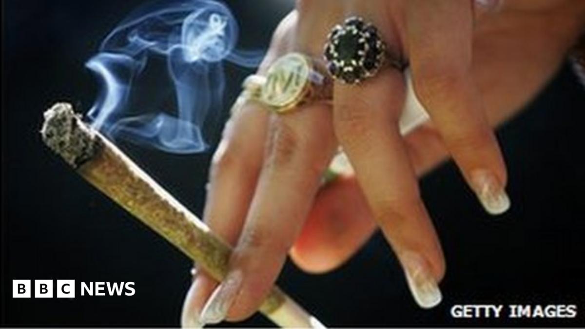 Ex-MI5 boss urges debate about decriminalising cannabis - BBC News