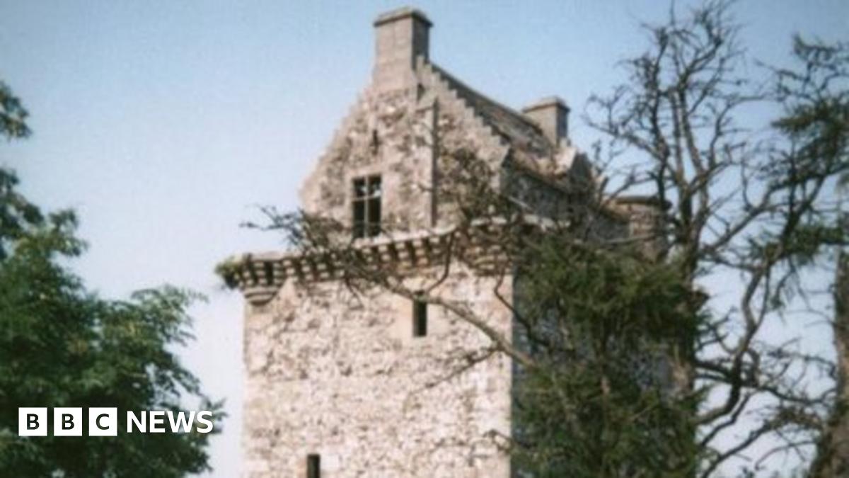 Fatlips Castle set for major restoration - BBC News